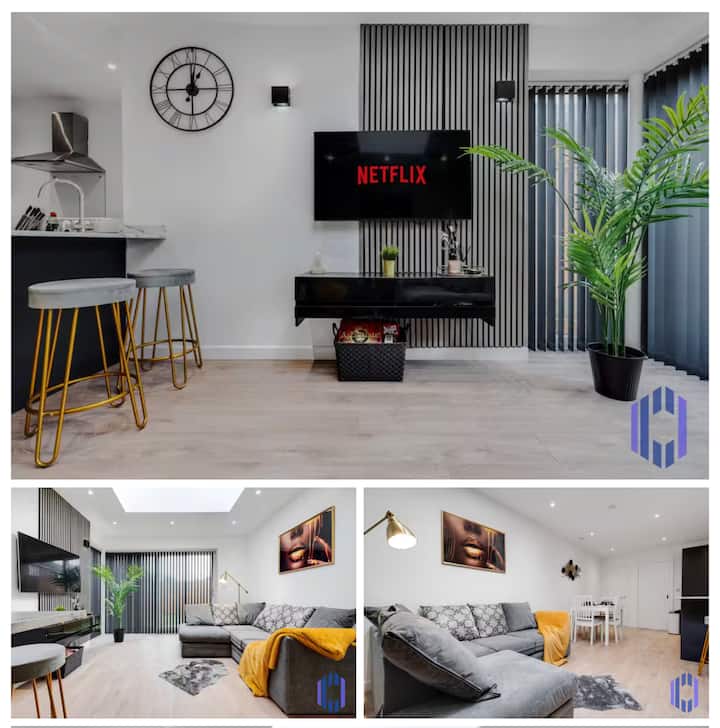 Spacious 4br Home W/ Gated Parking For 9 Guests - Oldham