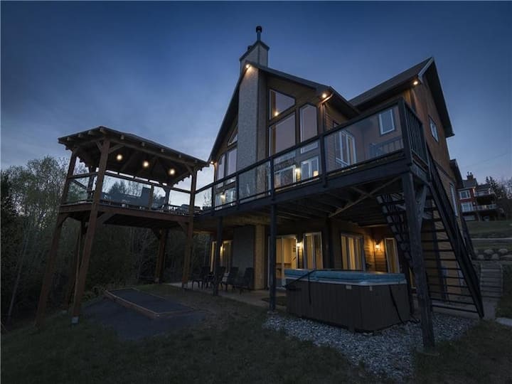Grand Chalet 8 Chambres, Vue Imprenable! - Charlevoix