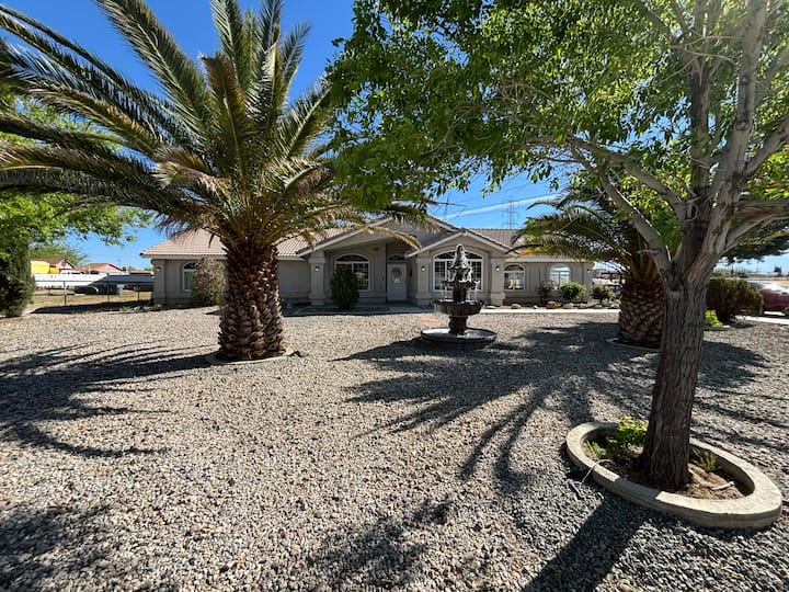 Badass Secluded Escape With Breathtaking Sunsets! - Victorville, CA