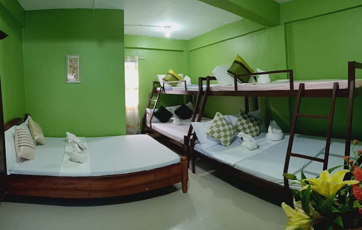 Good For Family Of 10 With Breakfast - Coron