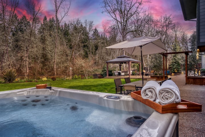 Wine Country Retreat | Jacuzzi, Fire Pit & Views - McMinnville, OR
