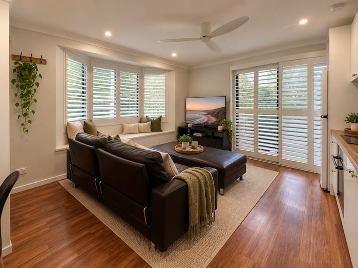 Leafy Coastal Apartment Near Lighthouse Beach - Port Macquarie