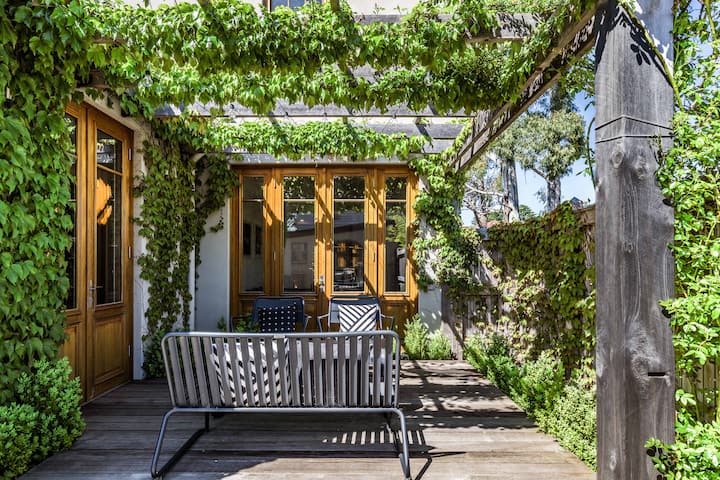 Rochville | 1 Bed | Country Getaway | Dog Friendly - Kyneton