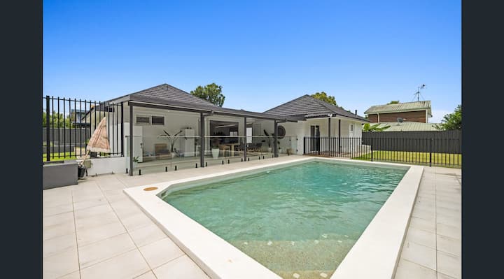 Barefoot Bungalow - Rainbow Beach