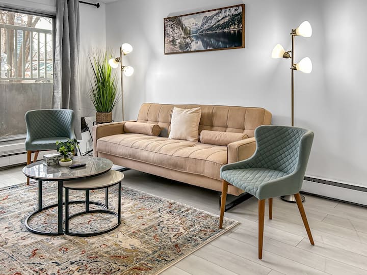 5 Mins To Rogers Arena-cozy Private Suite Downtown - Edmonton