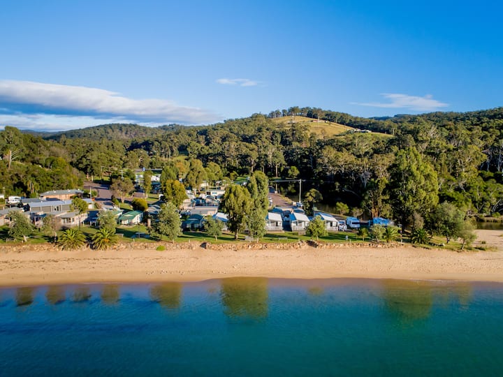 2 Bedroom Beachfront Villa - 5b - Eden