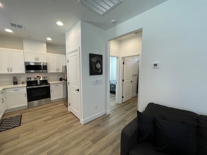 65 1 2bed 1 Bath/close To Downtown Lv, Sleeps 5 - Las Vegas, NV