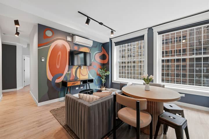 Plymouth Collection: 4bd 3ba With Rooftop & Lobby - Central Station - Chicago