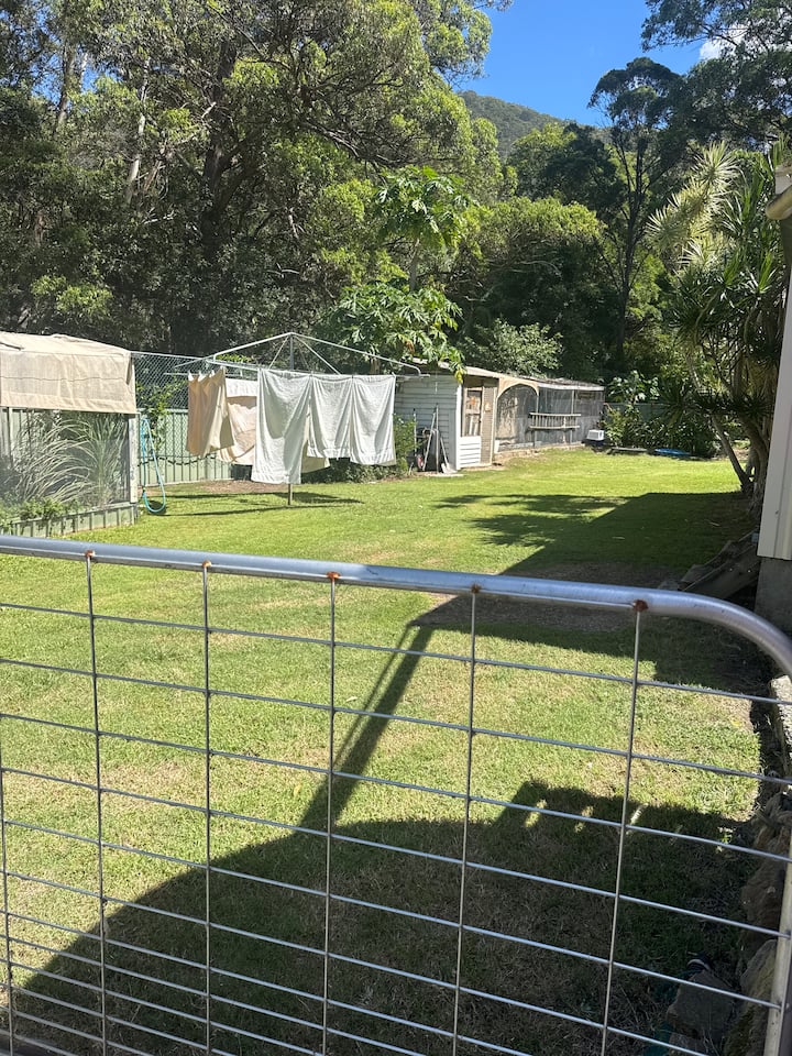 Tyalla Manor Garden Stay, Re-wild Yourself. - Kendall