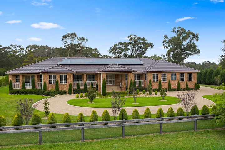 Elegant Private Retreat For A Relaxing Stay - Bowral