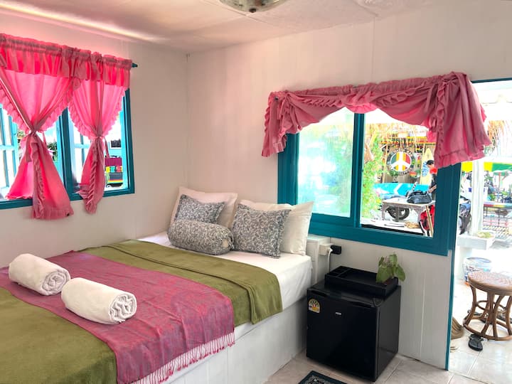 Benny’s Cozy Beach Hut - Ko Samet