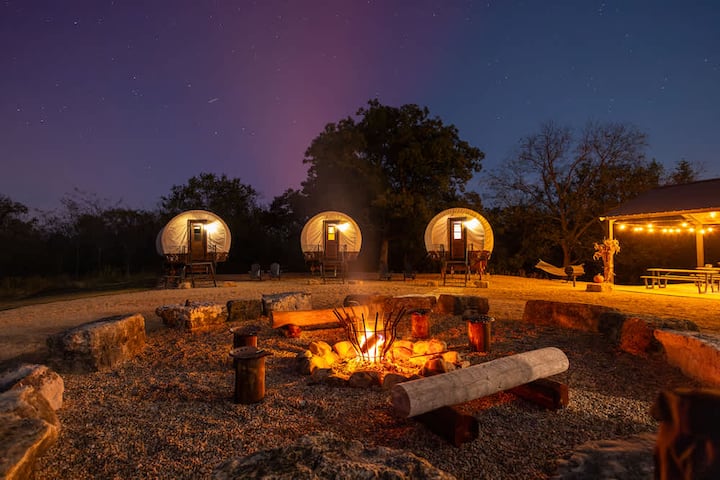 Sycamore Creek Wagon Retreat, Group Stay - Branson, MO