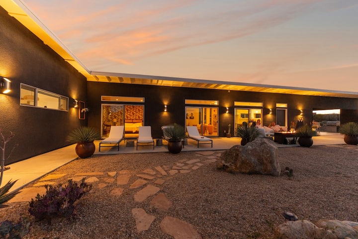 Desert Dawn | Spa | Fire Pit | 5 Minutes To Park - Joshua Tree