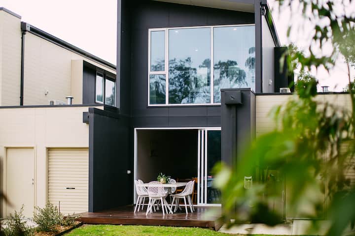 Golf Course Escape | Relaxed Coastal Stay - Anglesea