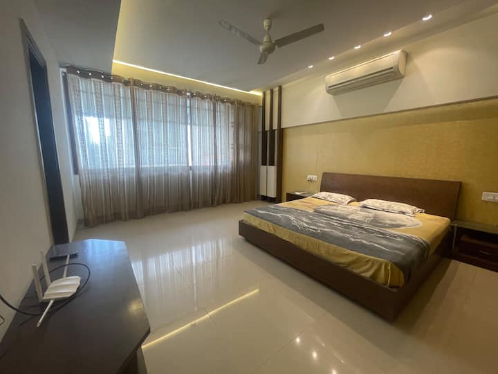 Quite And Easy To Reach - Khanna