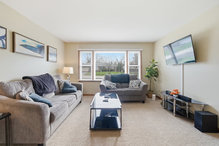 Aurora Fhs Rental - Johnston Dr (2 Bedrooms) - Oswego, IL