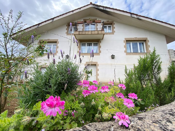 Villa Buganvilla, Acogedora Y Amplia. - Arnuero