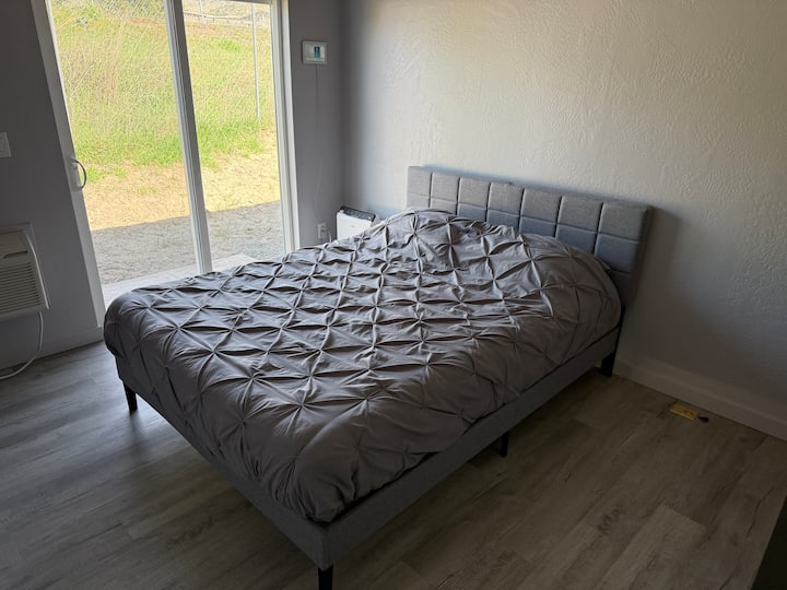 New House Fully Furnished 3 Bedrooms 2 Baths - Klamath Falls, OR