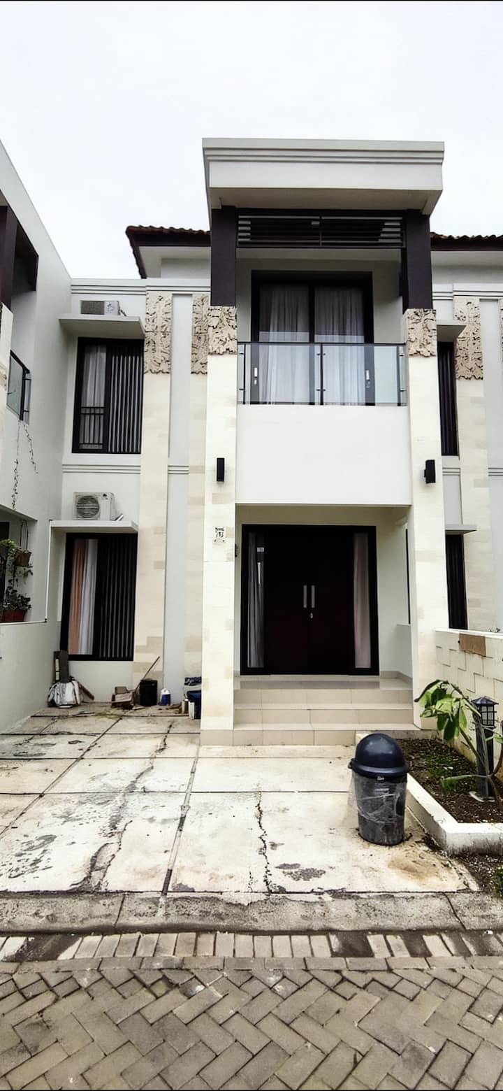 Villa Kinaya Residence 76 - Cirebon