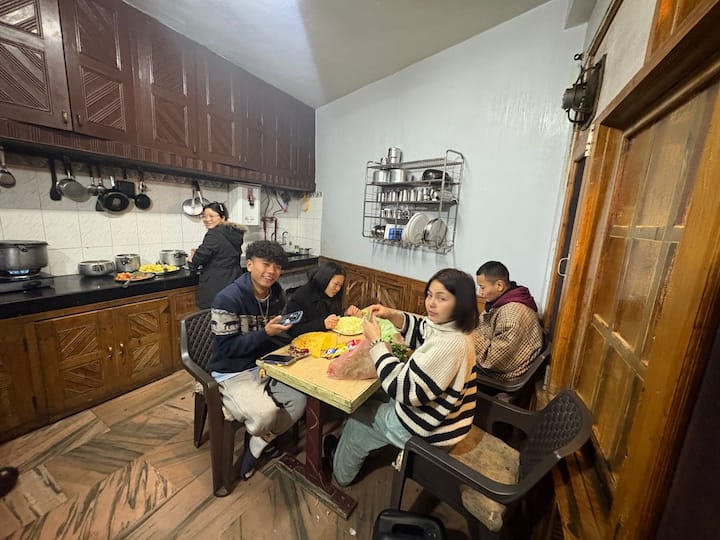 Mountain View Homestay W/ Heaters & Geyser, Hp - Kasol