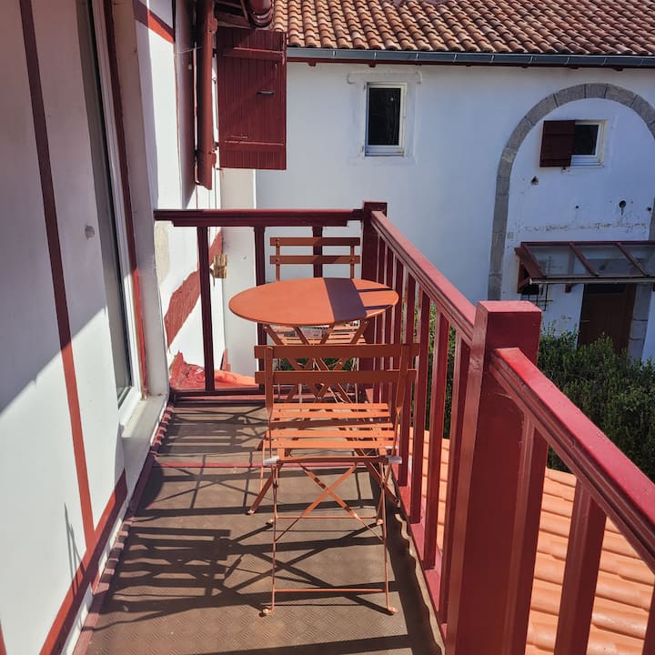 Studio Clair Et Ensoleillé à L'étage D'une Maison - Cambo-les-Bains