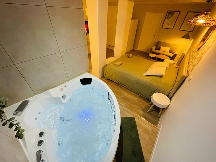 Suite ÉMeraude : Romance Avec Spa Privé - Rouen