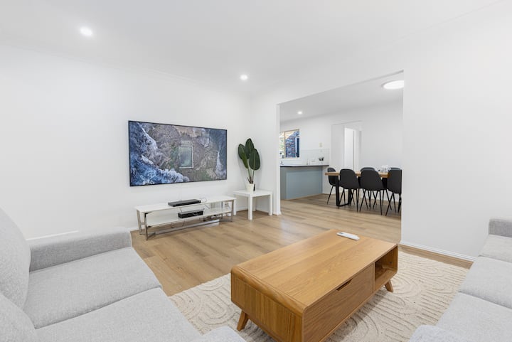 海滨度假别墅｜整栋独享｜3卧2卫｜私人泳池｜庭院＋停车 - MacLeay Island