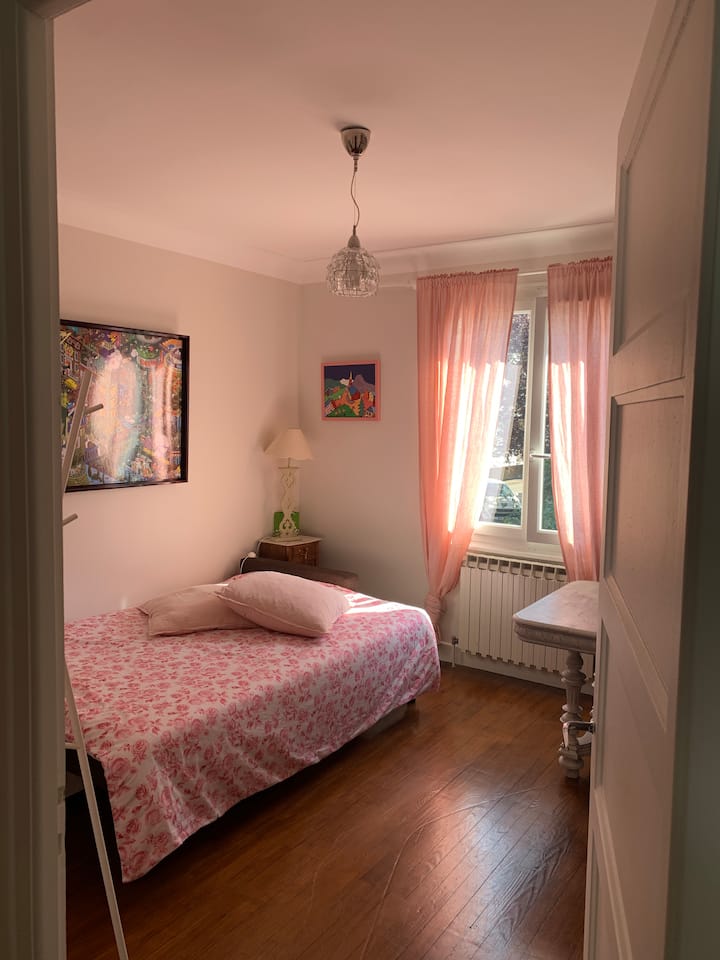 Jolie Chambre Annecy Centre (Dans Maison/jardin) - Annecy