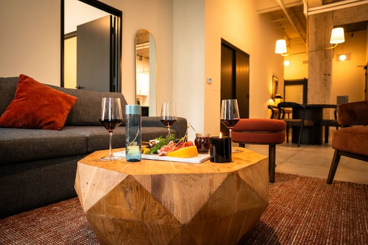 Roami At Century Plaza | Convention Center | 3br - Minneapolis, MN