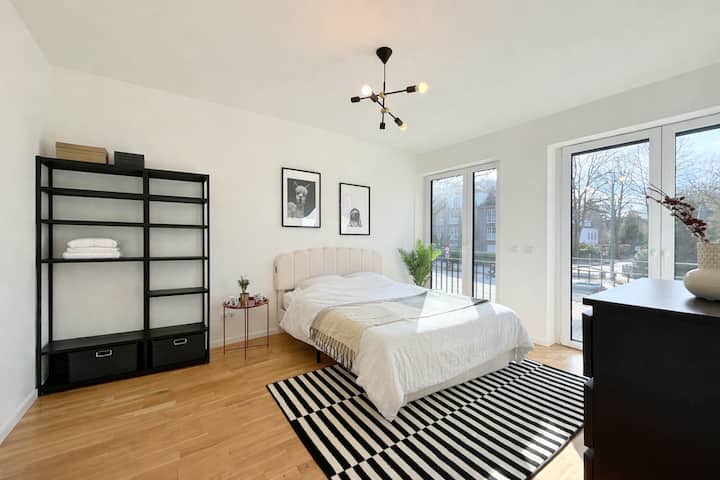 Stylish New 2room Apt. | Balcony & Garage| Central - Hamburg
