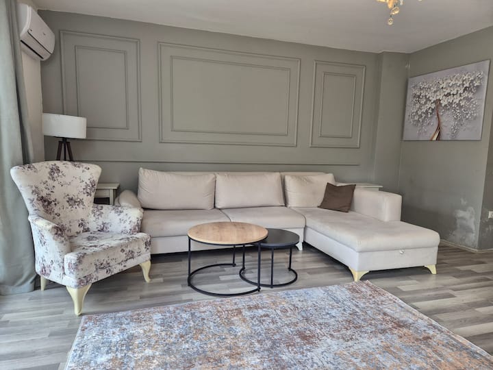 2 Odalı Geniş Merkezi Konumda Daire - Bodrum