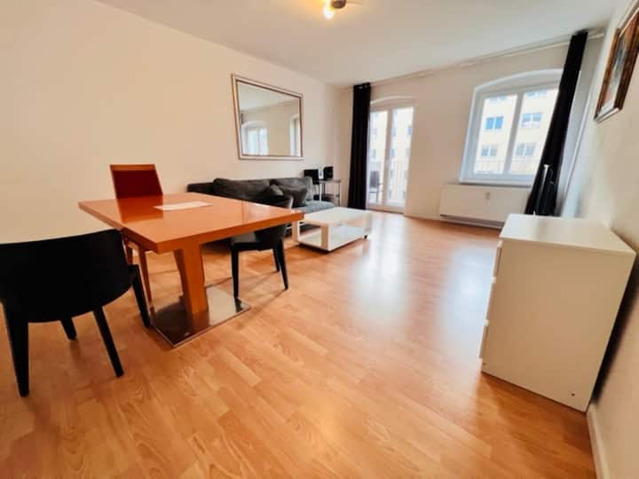 Cozy Apartment Near Alexanderplatz | 1br | Balcony - Kreuzberg