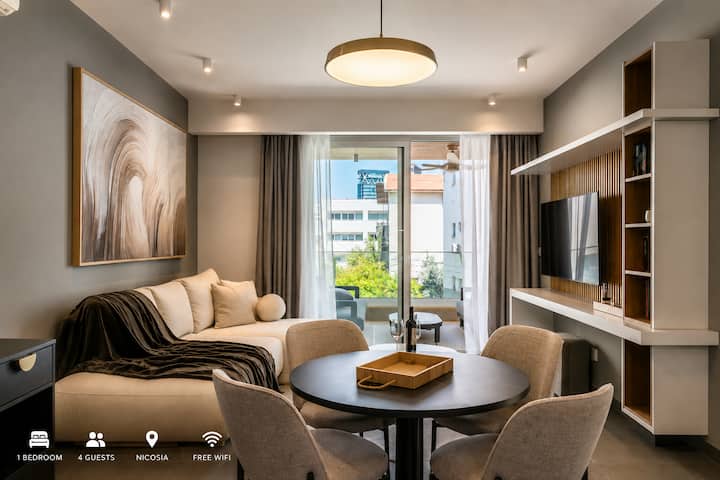 L201 Classy Pad 1br | Wi-fi | Prime Central Spot - Nicosia