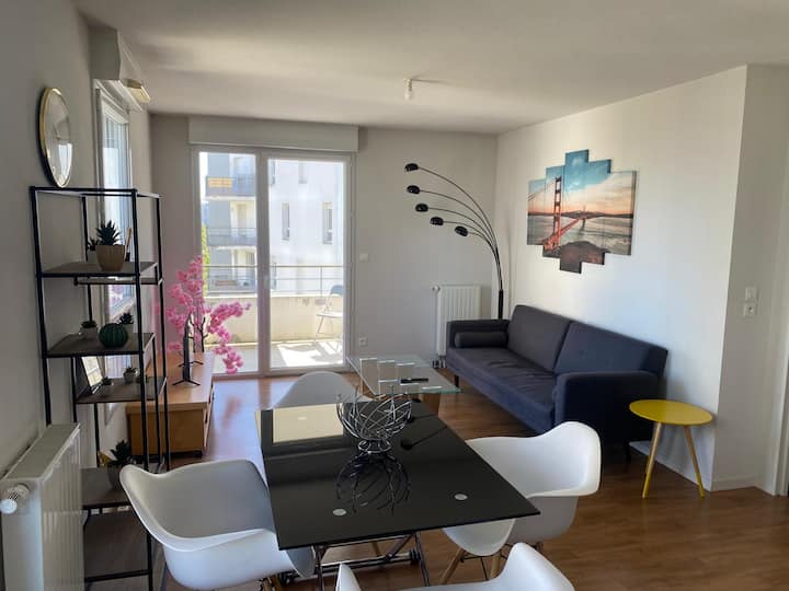 T2 Chic, Confort, Business  Parking / Wifi Fibre - Nantes