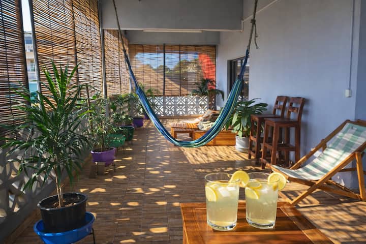 L'oasis Urbaine : Terrasse Tropicale Centre Diego - Madagascar