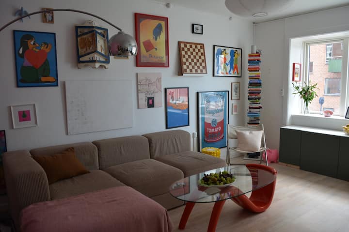 Colorful & Unique Home In Valby, 9 Min. To Tivoli - Kopenhagen
