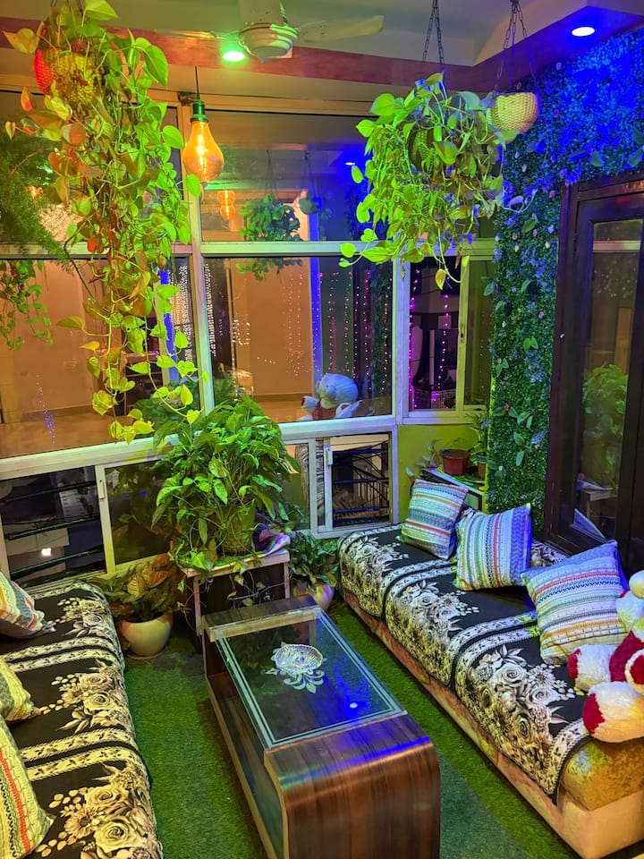 Hideaway — Your Calm, Cozy City Escape Retreat. - Gwalior