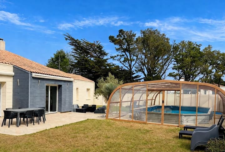 Maison De Famille • Piscine • 14 Pers • Parking - Vendée