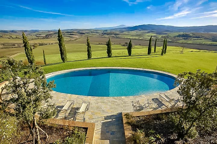 Splendid 9 Bedroom Villa - Montalcino
