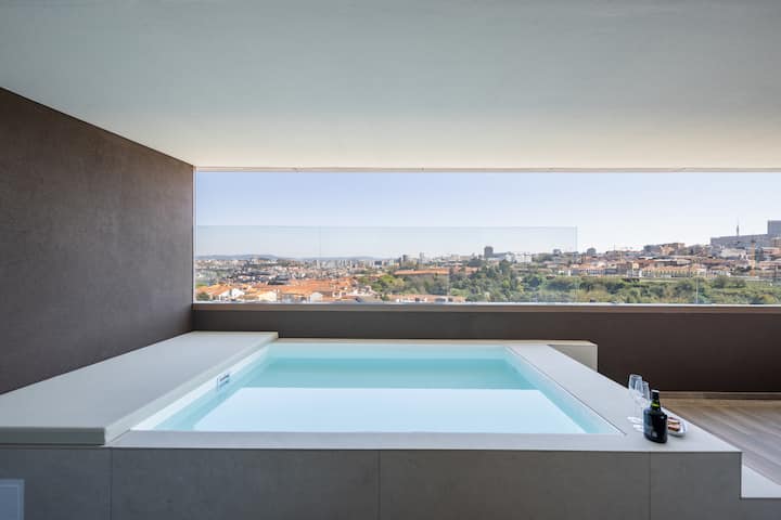 Porto Skyline | Private Heated Pool | Full Views - Porto