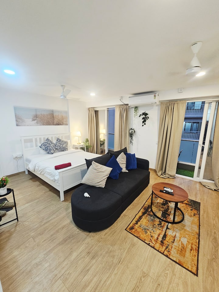 Softwood Suite By Superhomes - Pune