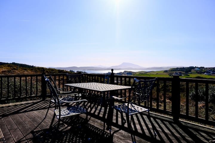 Bungalow With Sea & Mountain Views I Huge Decking - Downings