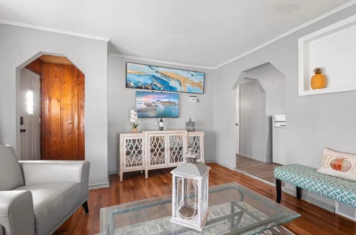 Serenity 3bd Home Free Parking+wine Oversized Yard - Worth, IL