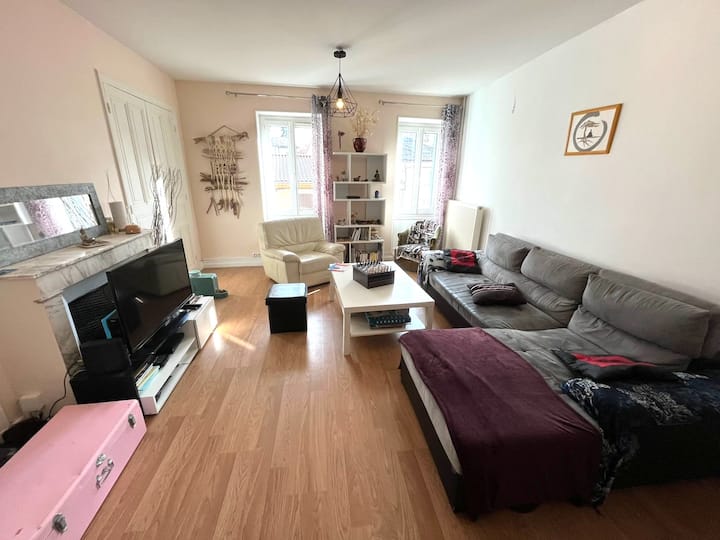 Grand Logement St-péray • Vue & Wifi • Calme • - Saint-Péray