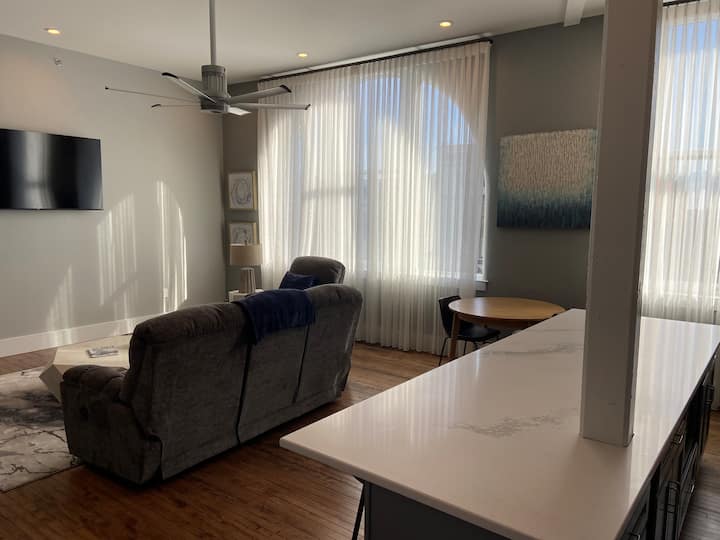 Apt303 Two Bedroom At The W - Paducah, KY