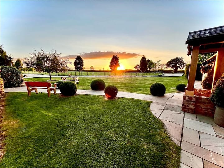 New Farm Bed And Breakfast - Tarporley