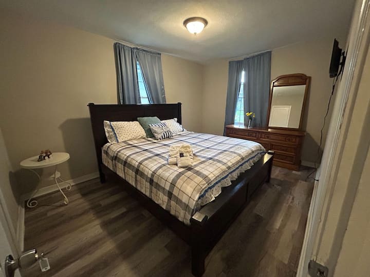 Room 2 - Perfect Room In Shared House For Traveler - Jacksonville, FL