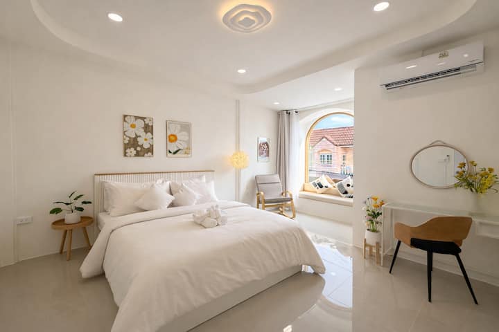 2br Entire Townhome | Near Dmk | Parking & Wi-fi - Lak Si