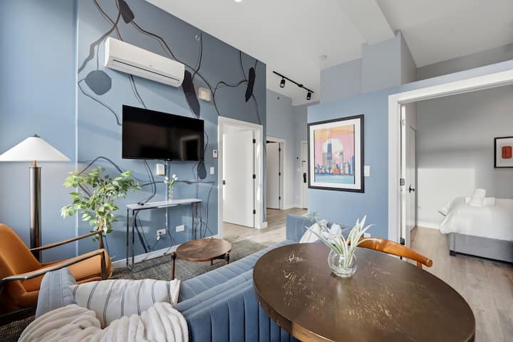 Plymouth Collection: 2bd With Lobby, Gym, Rooftop - Grant Park, IL