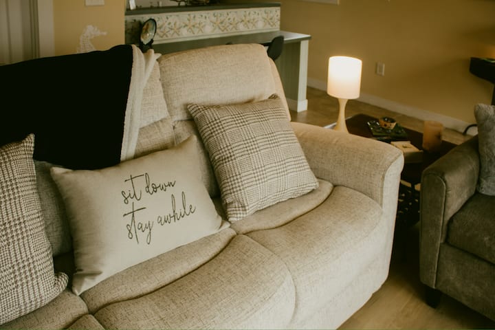 Waterfront Tiny Cottage In Nc | The Heron - 哥倫比亞